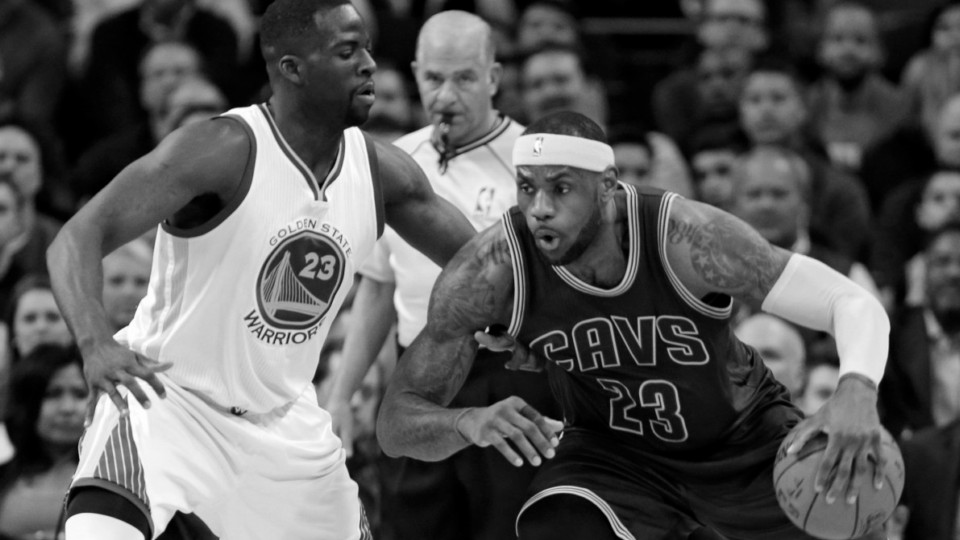 Hand-checking: a regra que mudou o basquete e a NBA